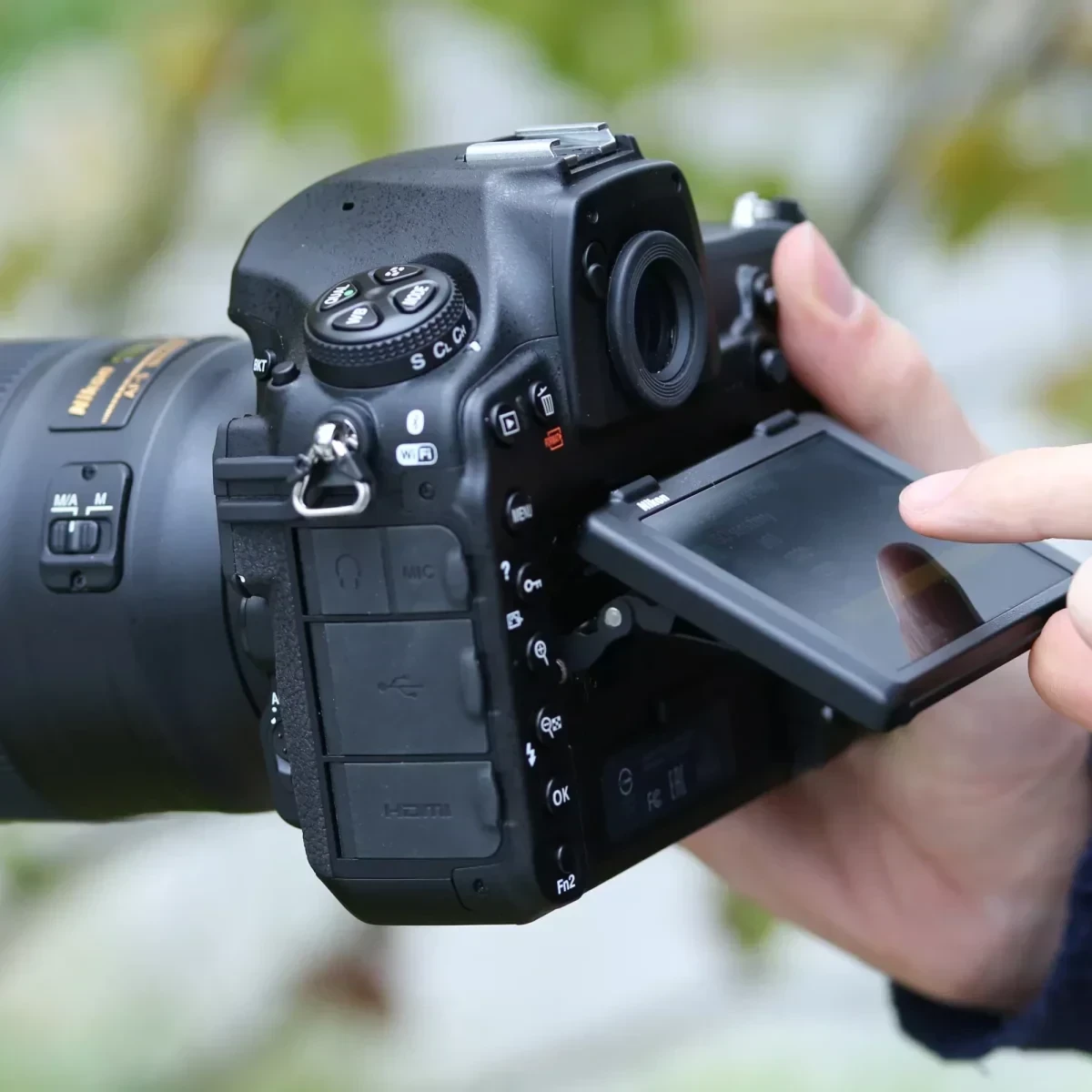he Pro's Pick: A Comparative Analysis of Top DSLR Cameras of 2023 ...