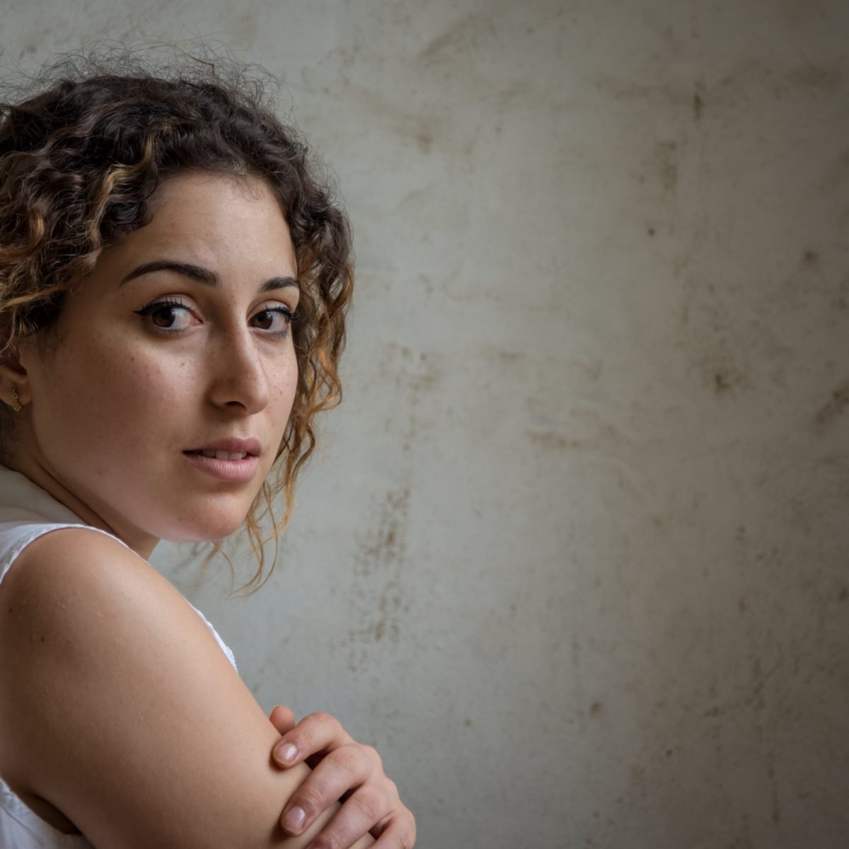 The Allure of Minimalism in Portrait Photography - Rent a Photo Studio